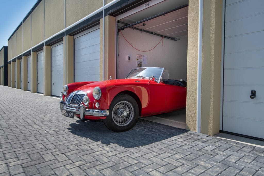 De ideale Stalling. Veilig, droog en op A-locaties | GaragePark