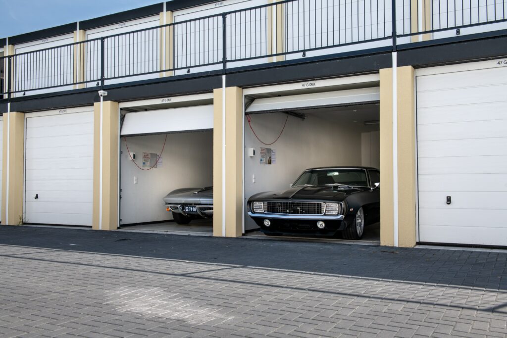Goed beveiligde garageboxen te koop en te huur - GaragePark